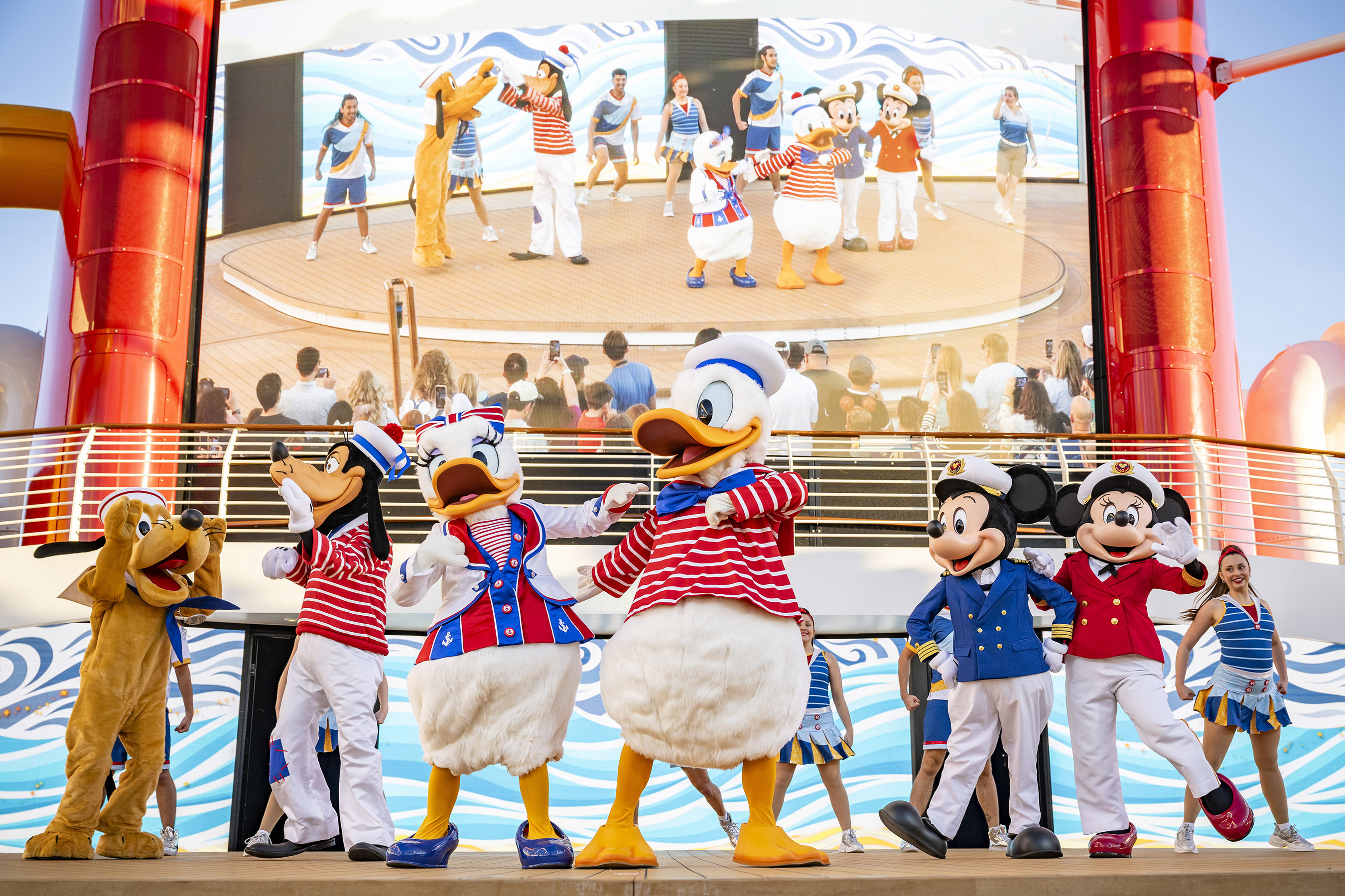 Disney Destiny Entertainment: A Complete Guide to Shows and Onboard ...