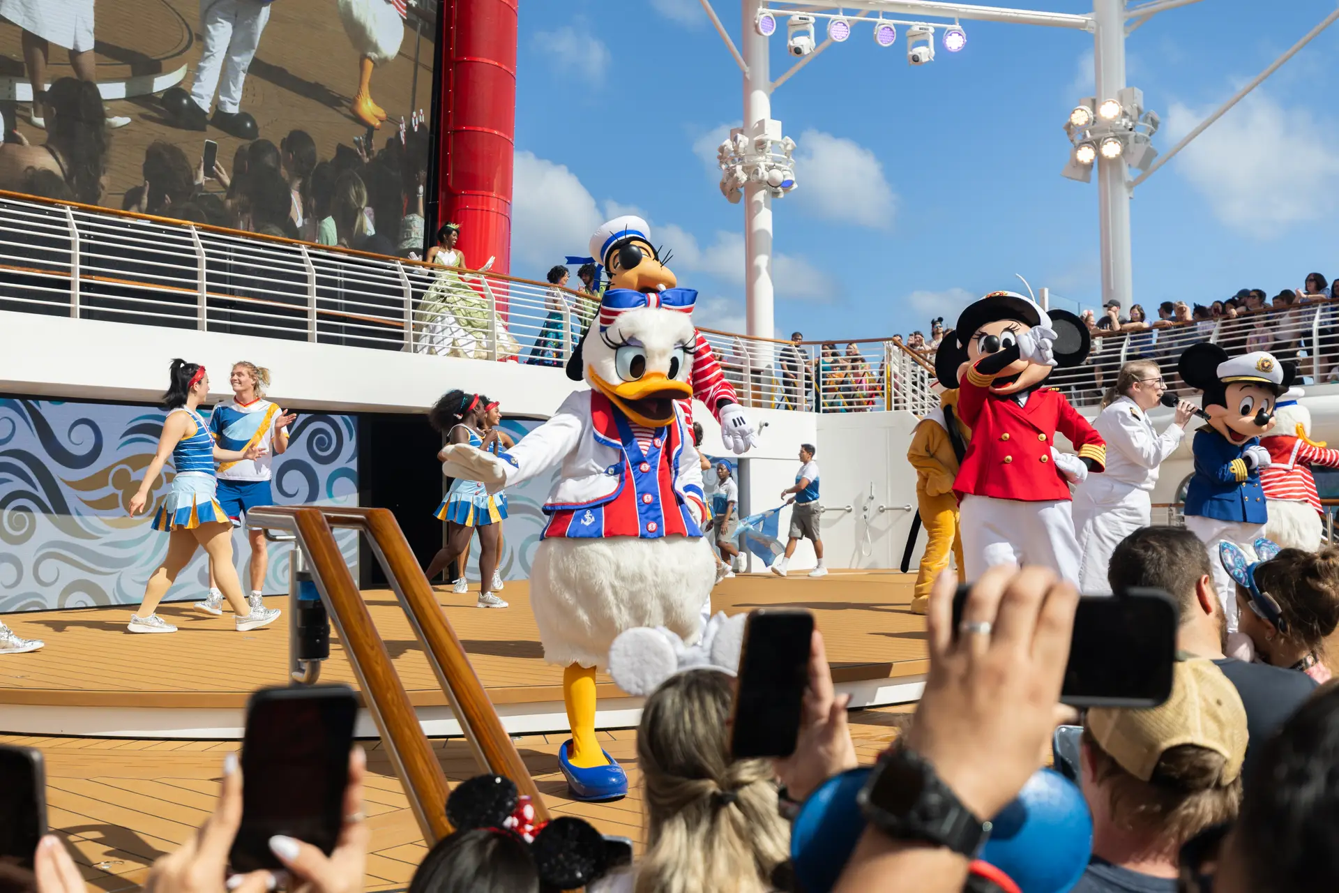Disney Cruise Line Updates Alcohol, Selfie Stick & Stateroom Decoration ...